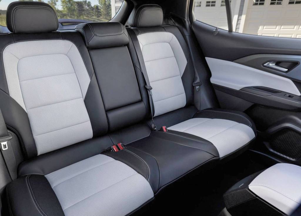 FIRST LOOK: 2024 Chevrolet Equinox EV | Goldstream News Gazette