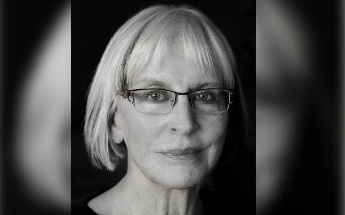 Vancouver Island poet Wendy Donawa examines ‘The Time of Falling Apart ...