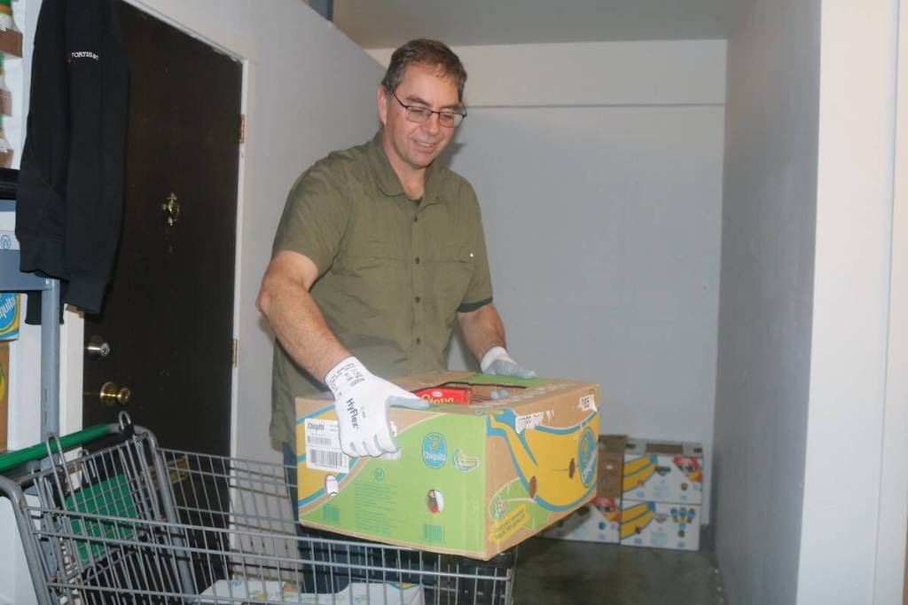 Many hands make light work of holiday hamper packing at Goldstream Food Bank | Goldstream News ...